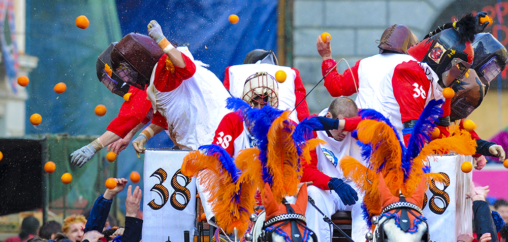 Having a ball – Italy’s largest food fight - Beyond Toscano